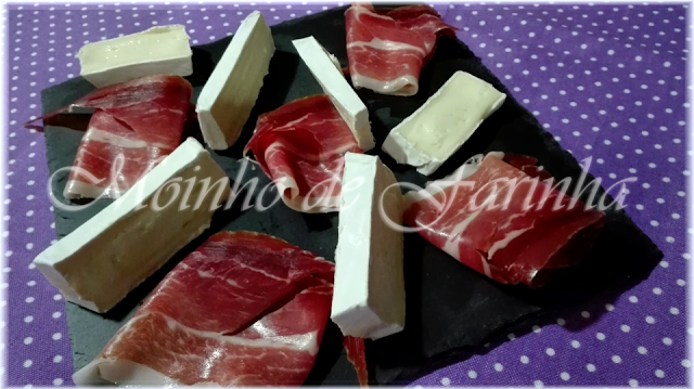 Moinho De Farinha: Entrada de Queijo Brie e Presunto