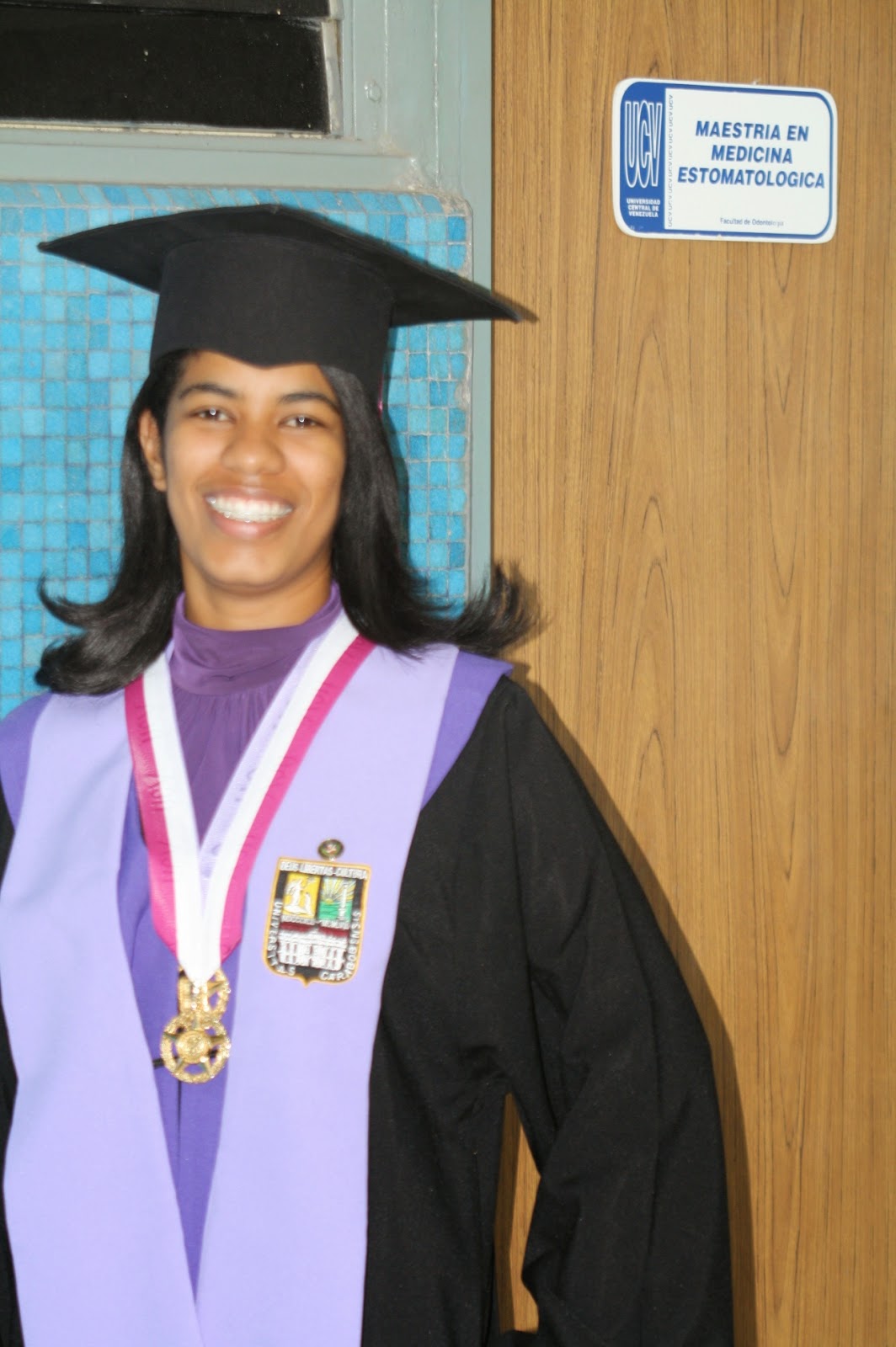 TOGA Y BIRRETE: PREGRADO UC Y POSTGRADO UCV