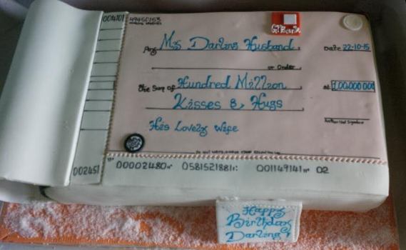 Wow! Check out this amazing Cheque book cake