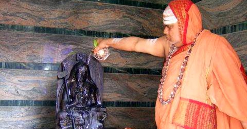 Shankara!: Shri Shankaracharya varyam!