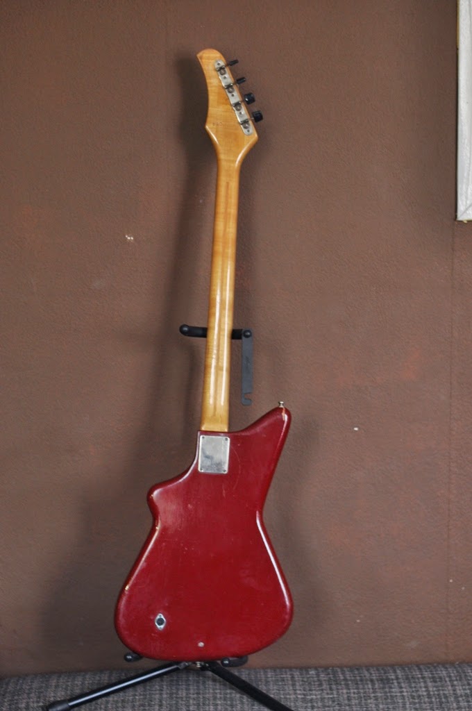 DEFIL VINTAGE GUITARS: ALKO - Bas