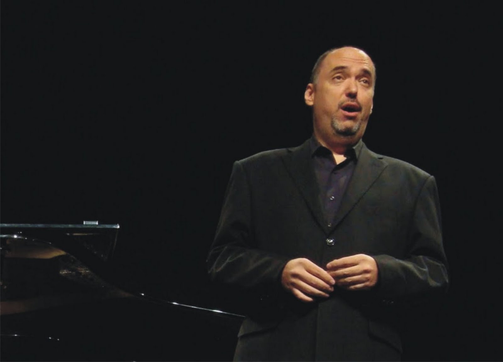 Teatro - Centro Cultural UFG: Coro de Câmara da EMAC-UFG