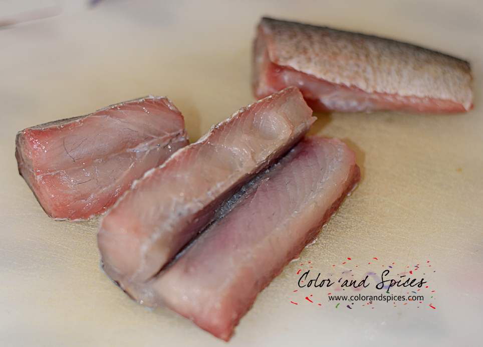 Color and Spices: Chitol macher muthiya..