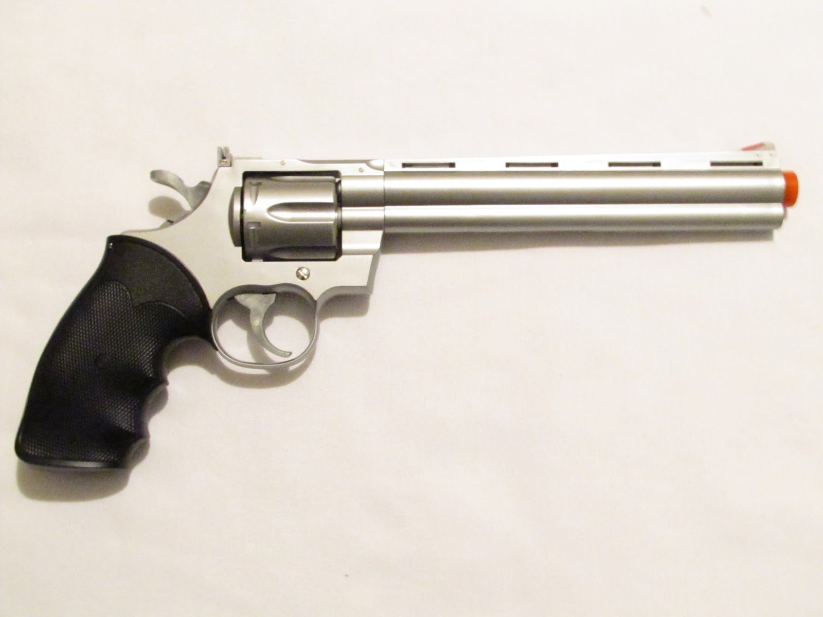 Airsoft Reviews and More: UHC Spring Revolver Review