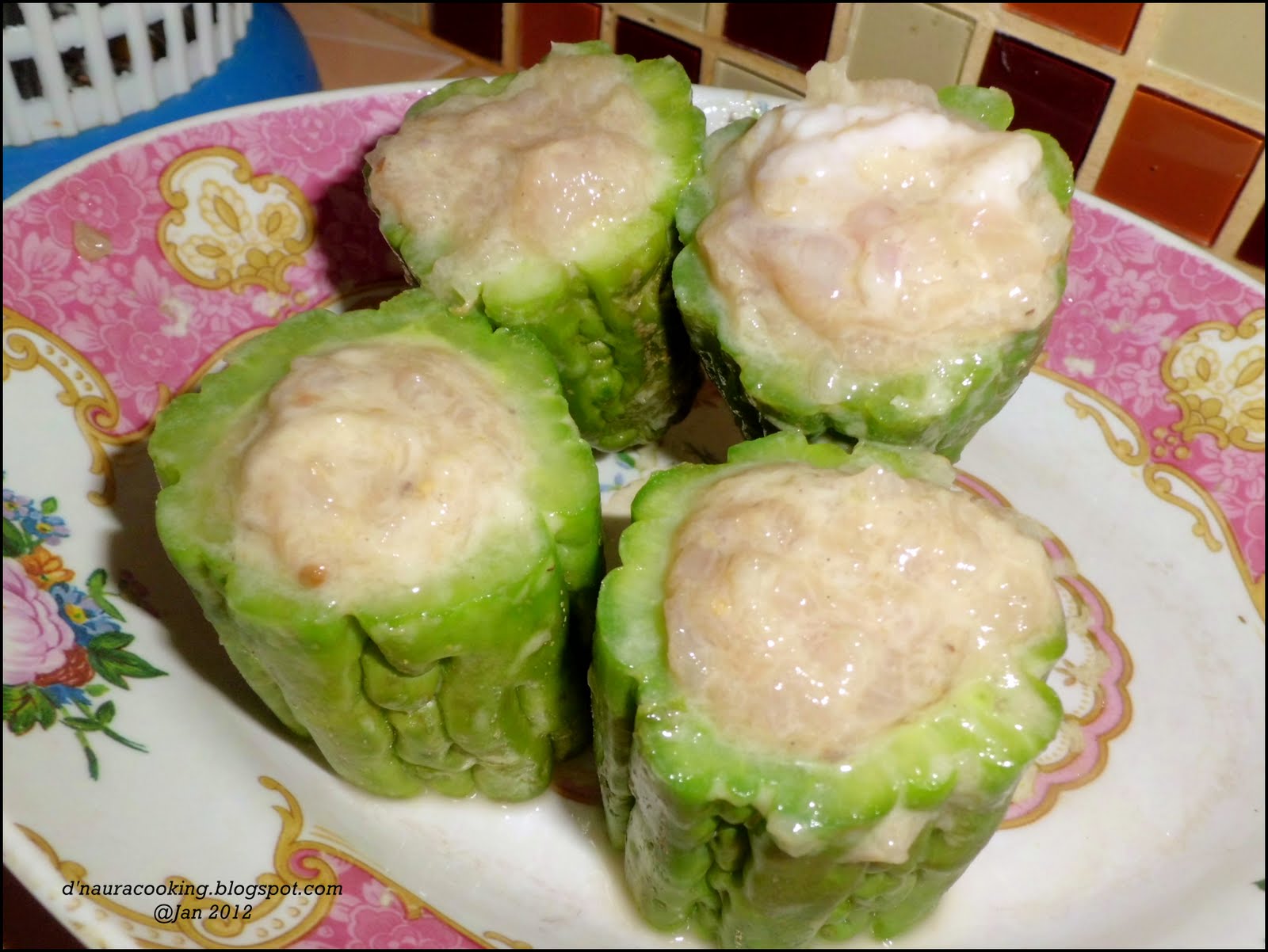 D'naura Natural Cooking: Sayur Pare Isi Ayam