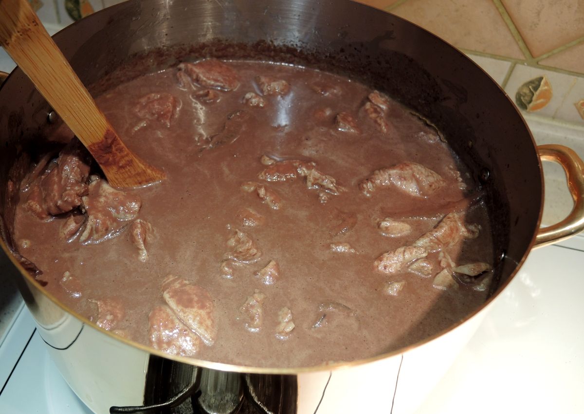 Do Cook's At Home: Dinuguan or Tidtad (Pork Blood Stew)