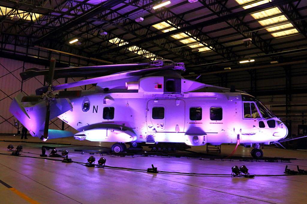 THE NEW ROYAL MARINES COMMANDO MERLIN MK4 HELICOPTER IS UNVEILED AT ...