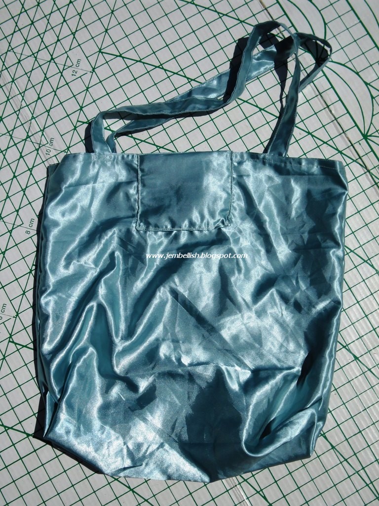 Creating my way to Success: Christmas Handibag - a tutorial