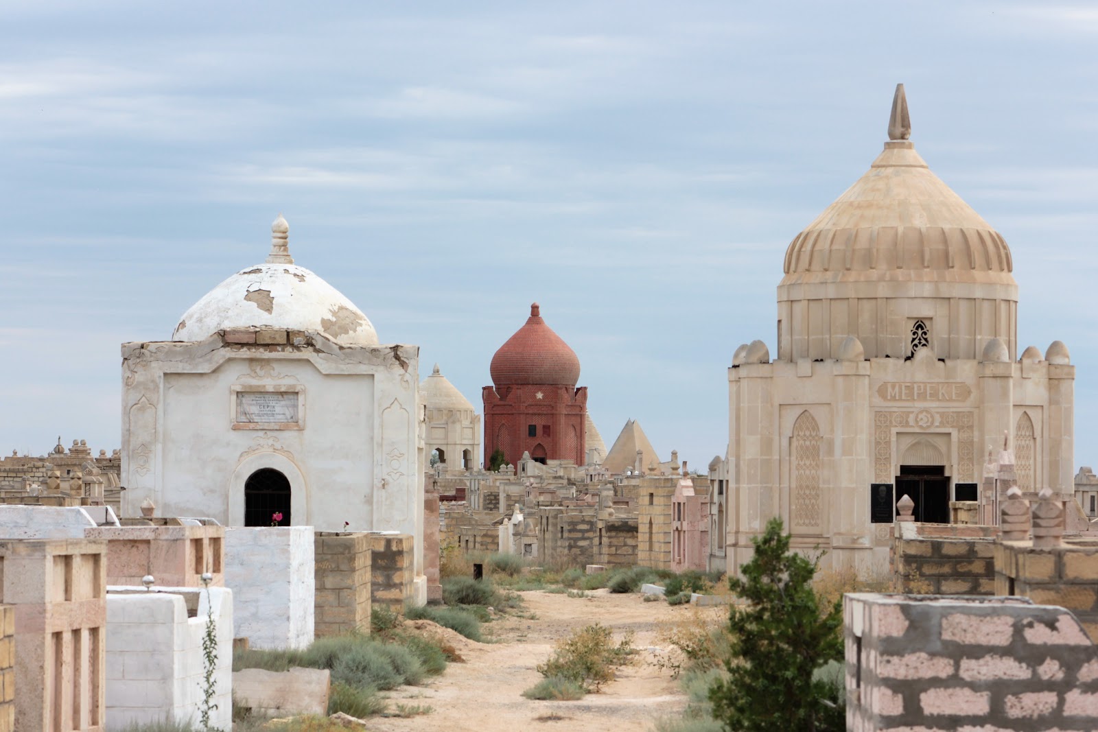 Slow Train Coming: DESERT NECROPOLISES AND CAVE MOSQUES - Mangistau ...