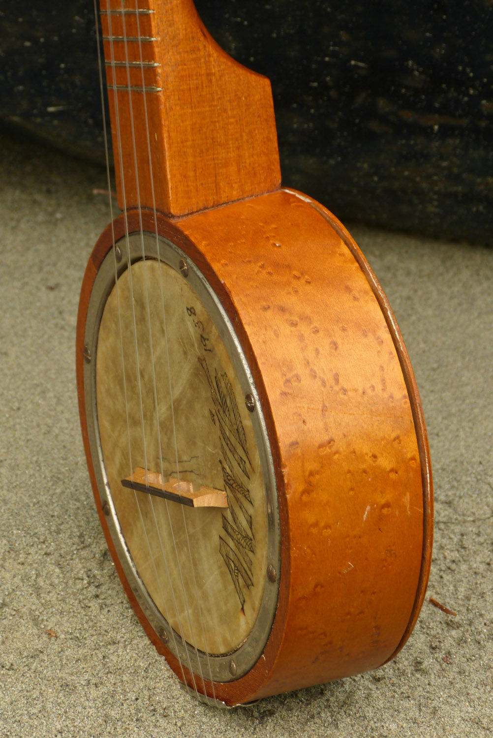 1930s Lyon & Healy-made Banjo Ukulele