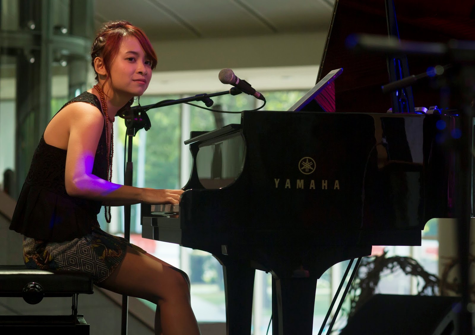 Singapore Night Live: Rachma Lim: From "Yogaing" to "You're going?" in ...