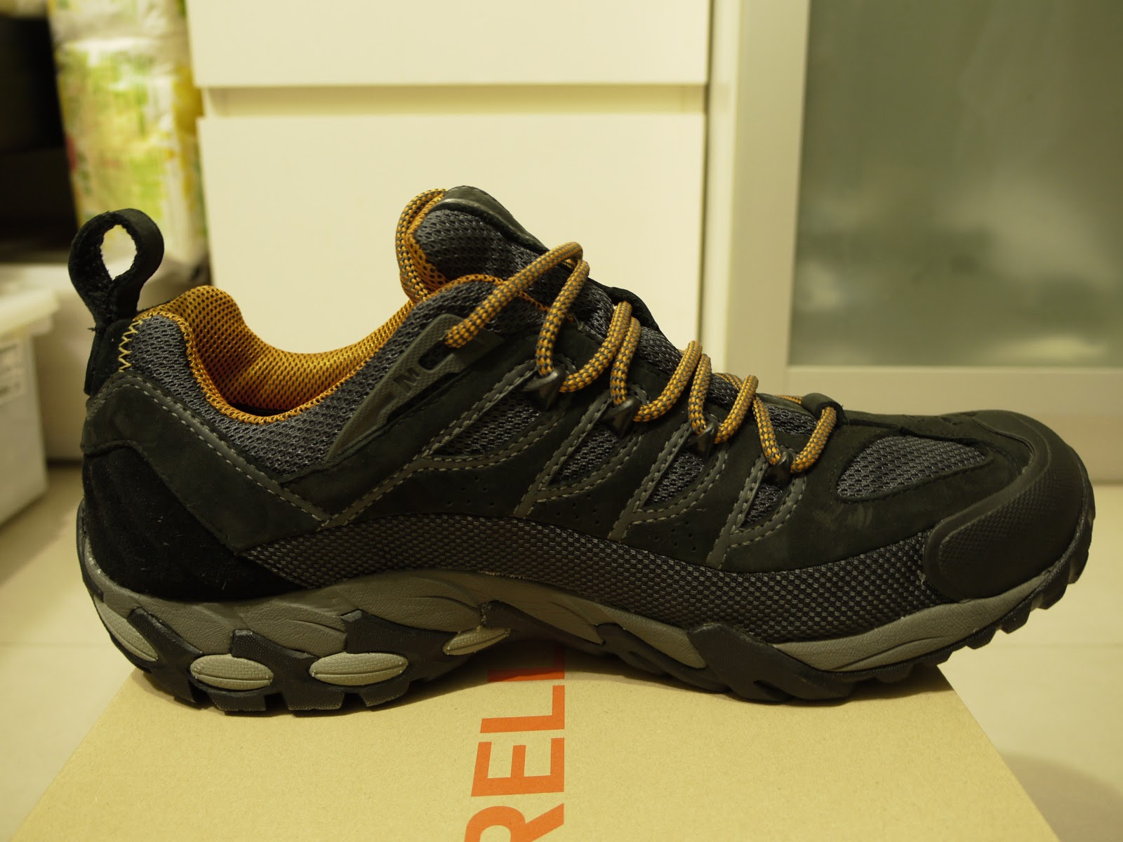 平凡生活探險者: [生活開箱分享] Merrell 防水透氣健行鞋 REFUGE PRO VENTILATOR GORE-TEX 開箱！