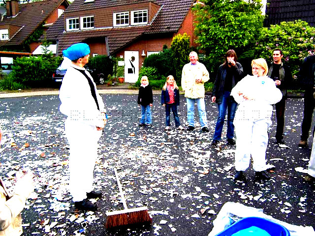 BCN: Photos Of Bizarre Wedding Traditions Around the World