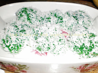Tertunailah Hasrat Di Hati: Resepi Kueh Bronok Aka Kueh Sagu