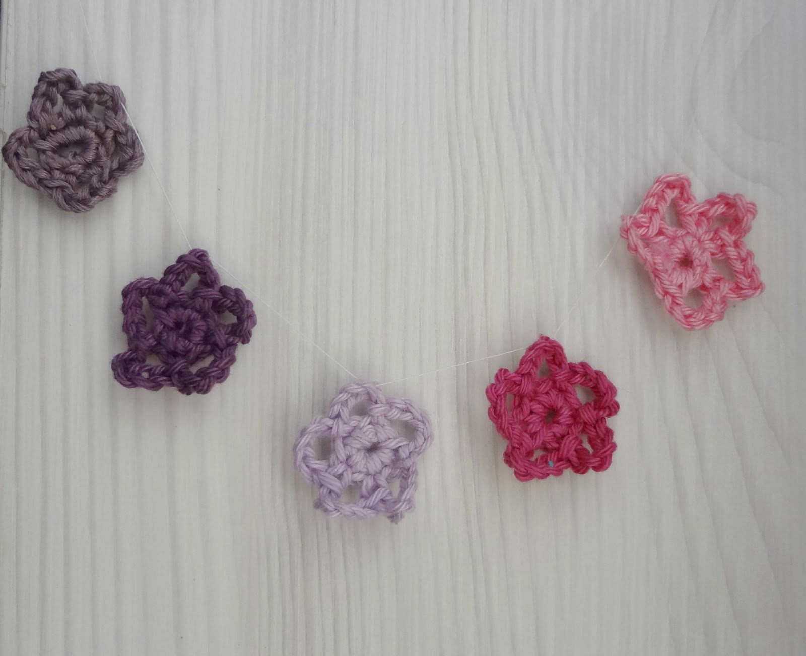 Little Treasures: The Mini Flower - a photo tutorial