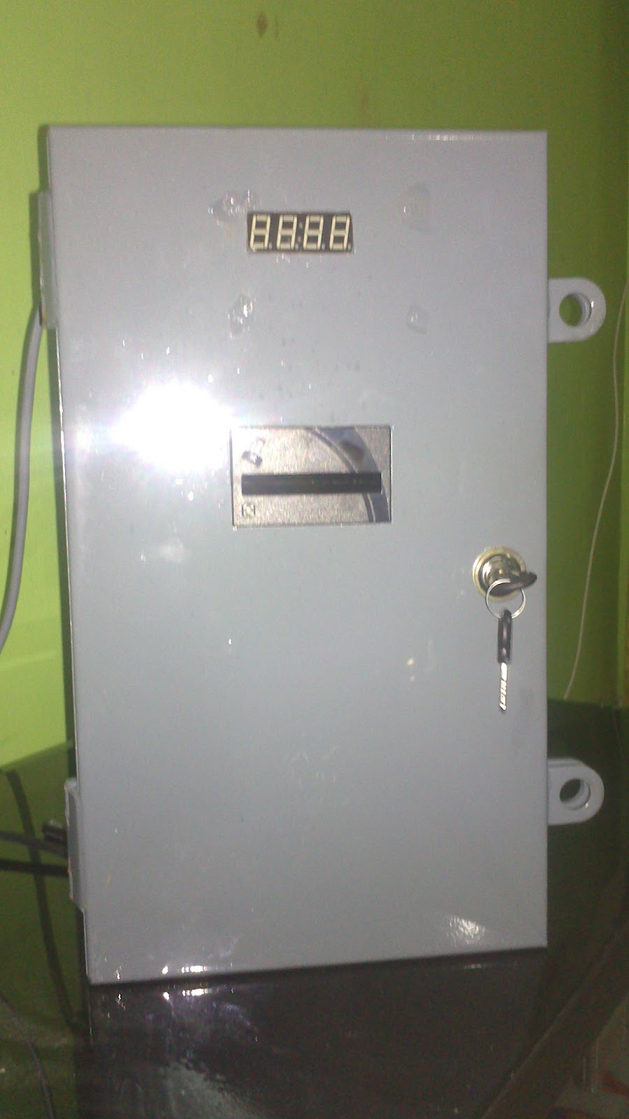 mesin dobi layan diri: Mesin Basuh Layan Diri