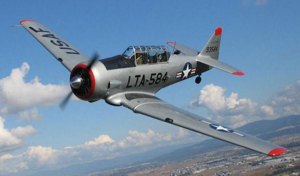 AVIÕES MILITARES: North American T-6 Texan