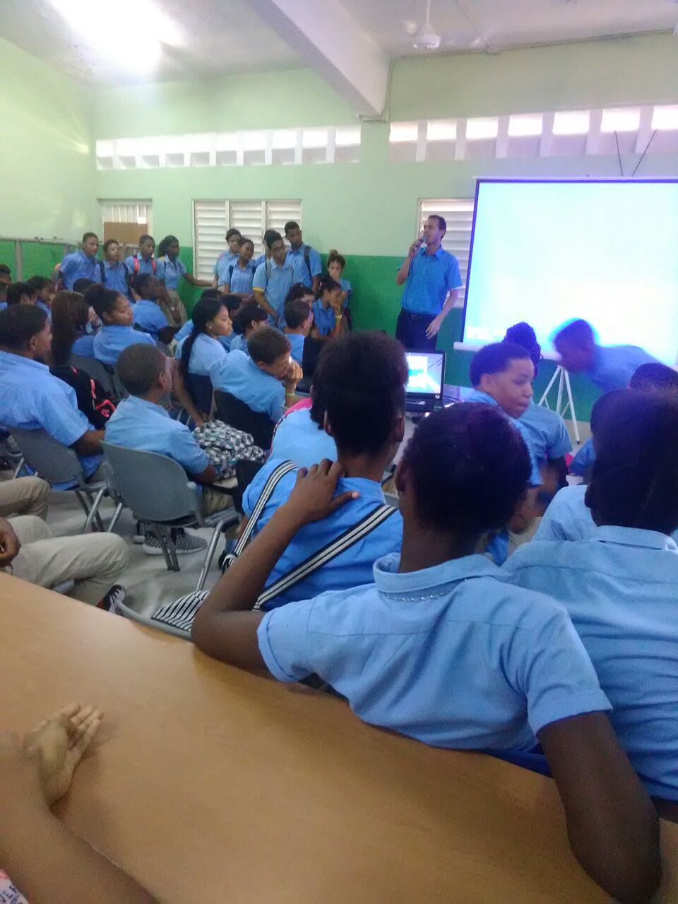 Educación con las TICs: Lanzamiento Oficial del Club de Informática