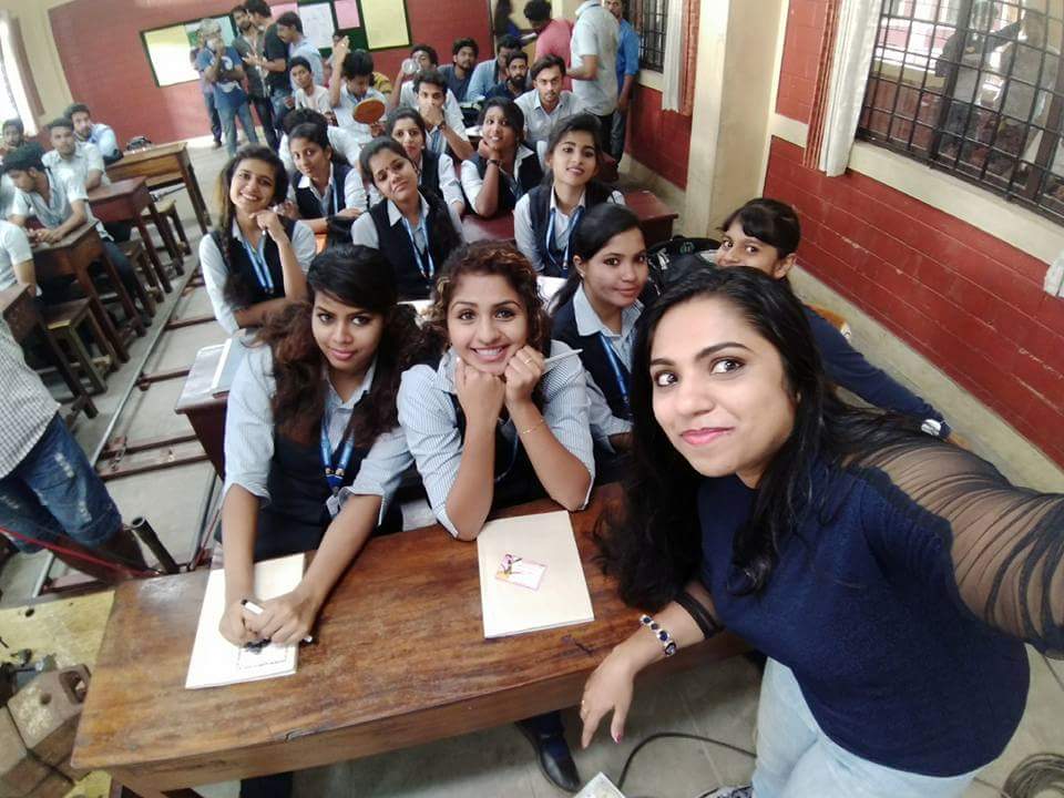 The Fresh Malayali: 'Oru Adaar Love' Actress Jipsa Beegum - Actress ...