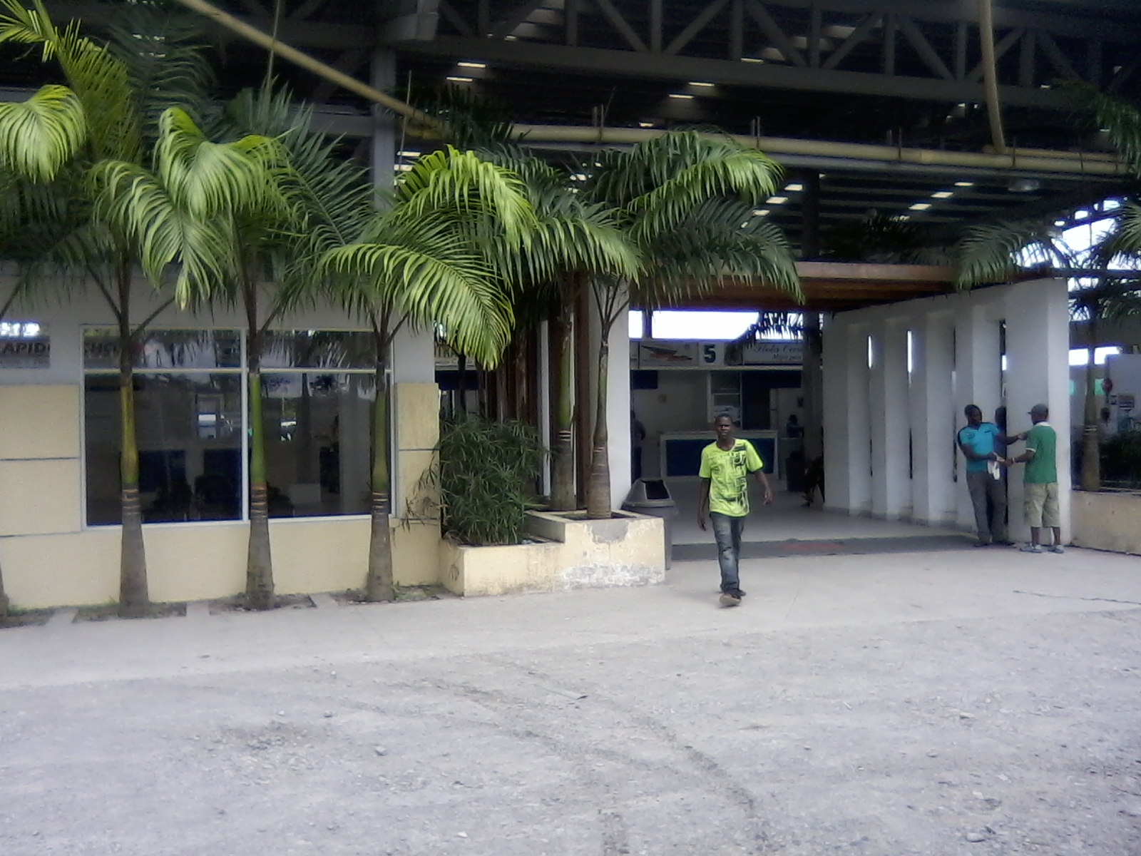 QUIBDÓ "ORILLAS ATRATEÑAS": terminal de transportes de Quibdó