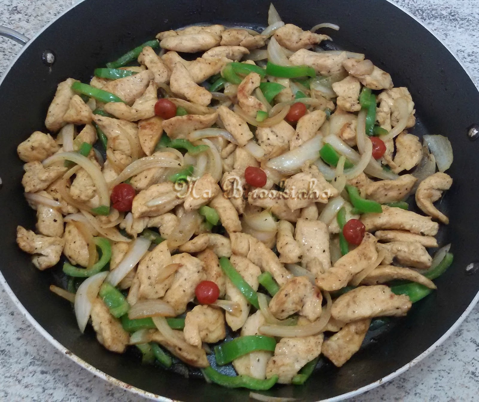 Iscas de Frango com Toque Oriental - Na Biroskinha