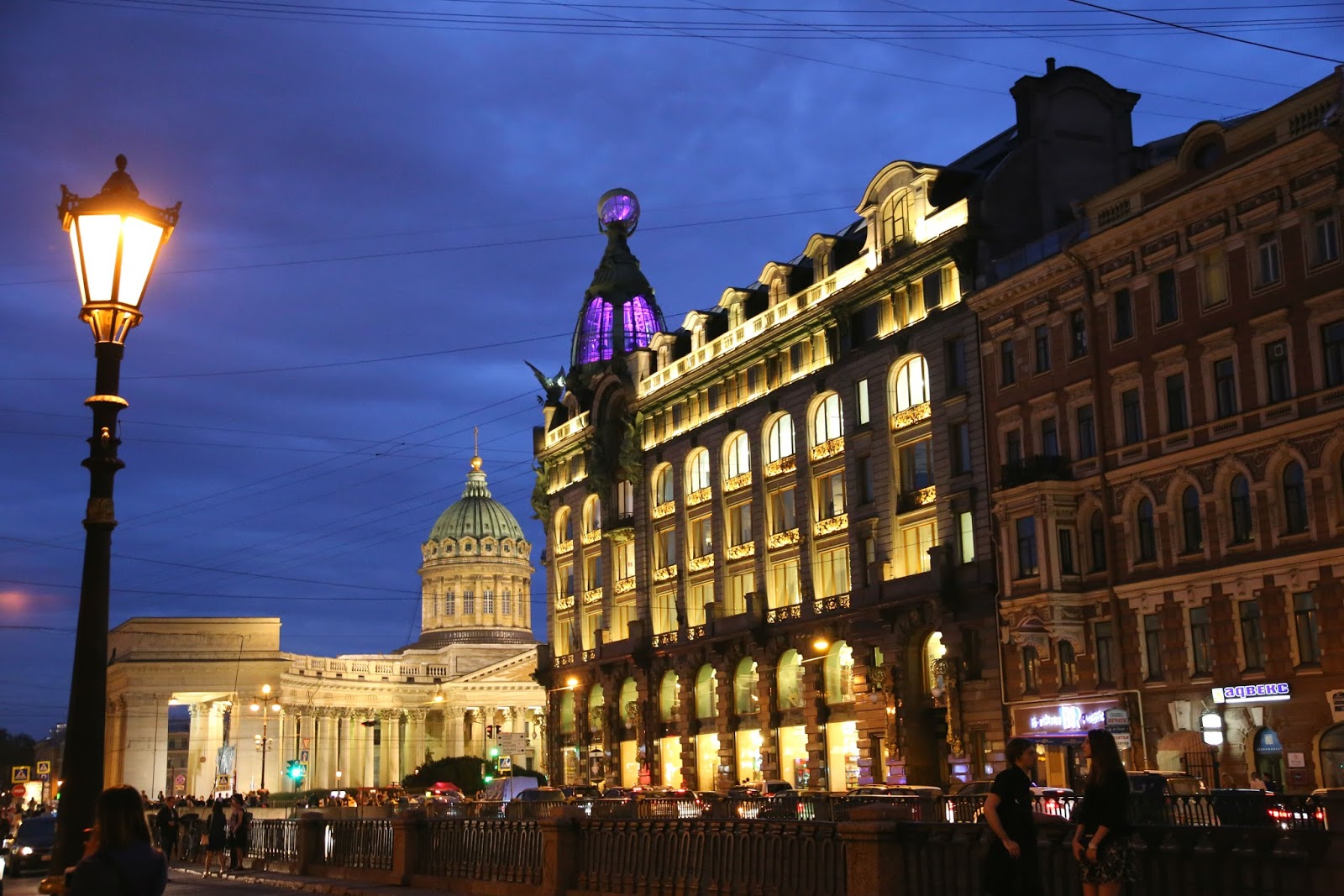Saint Petersburg by night - Tuijet