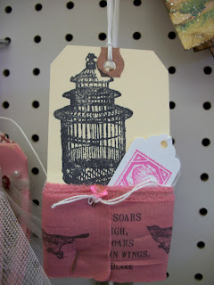 Distressed Donna Down Home: The Return of the Ribbons!