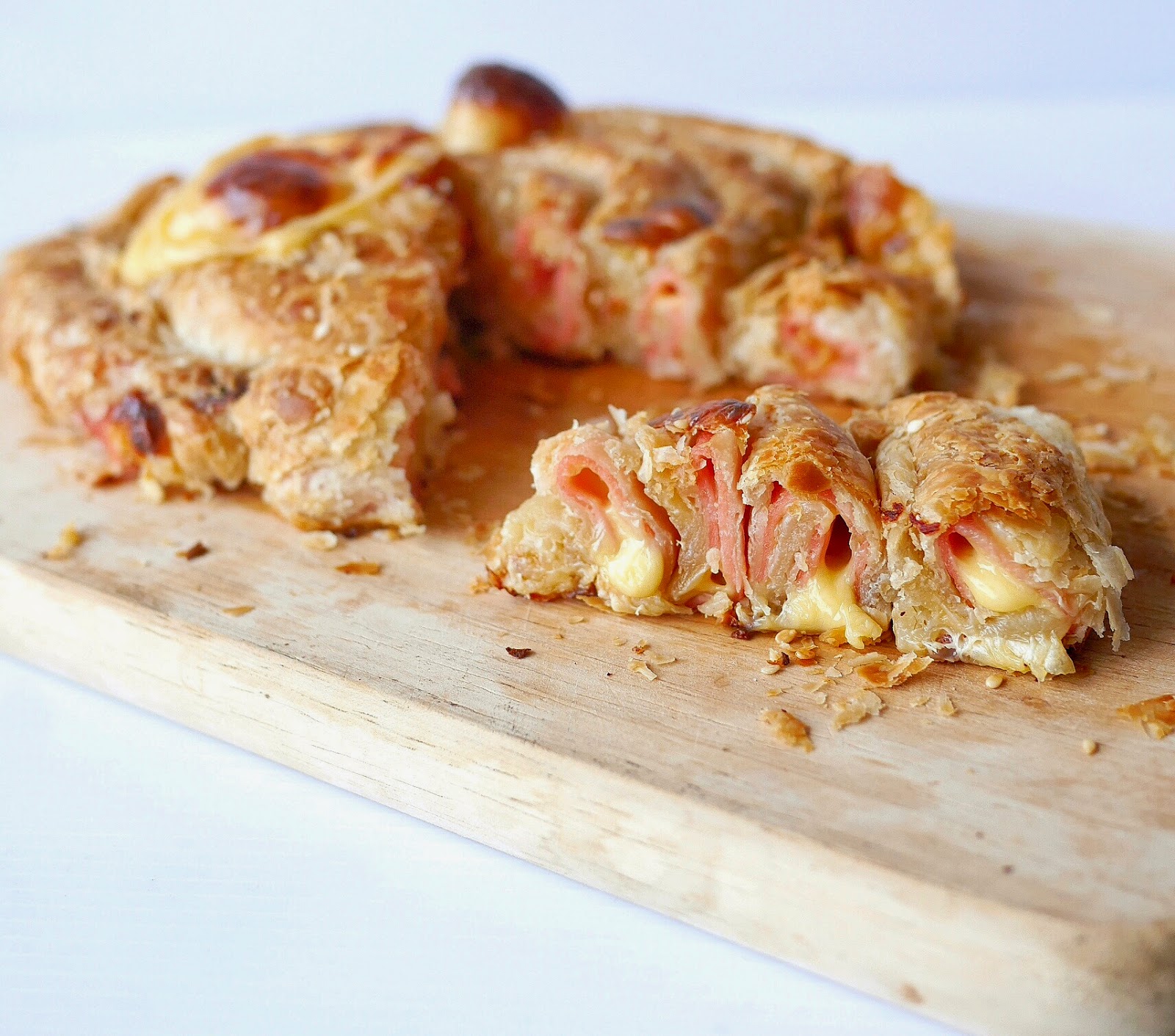 yellowfingers: {Recipe} Ham & Cheese Puff Pastry Rolls // The Laughing ...