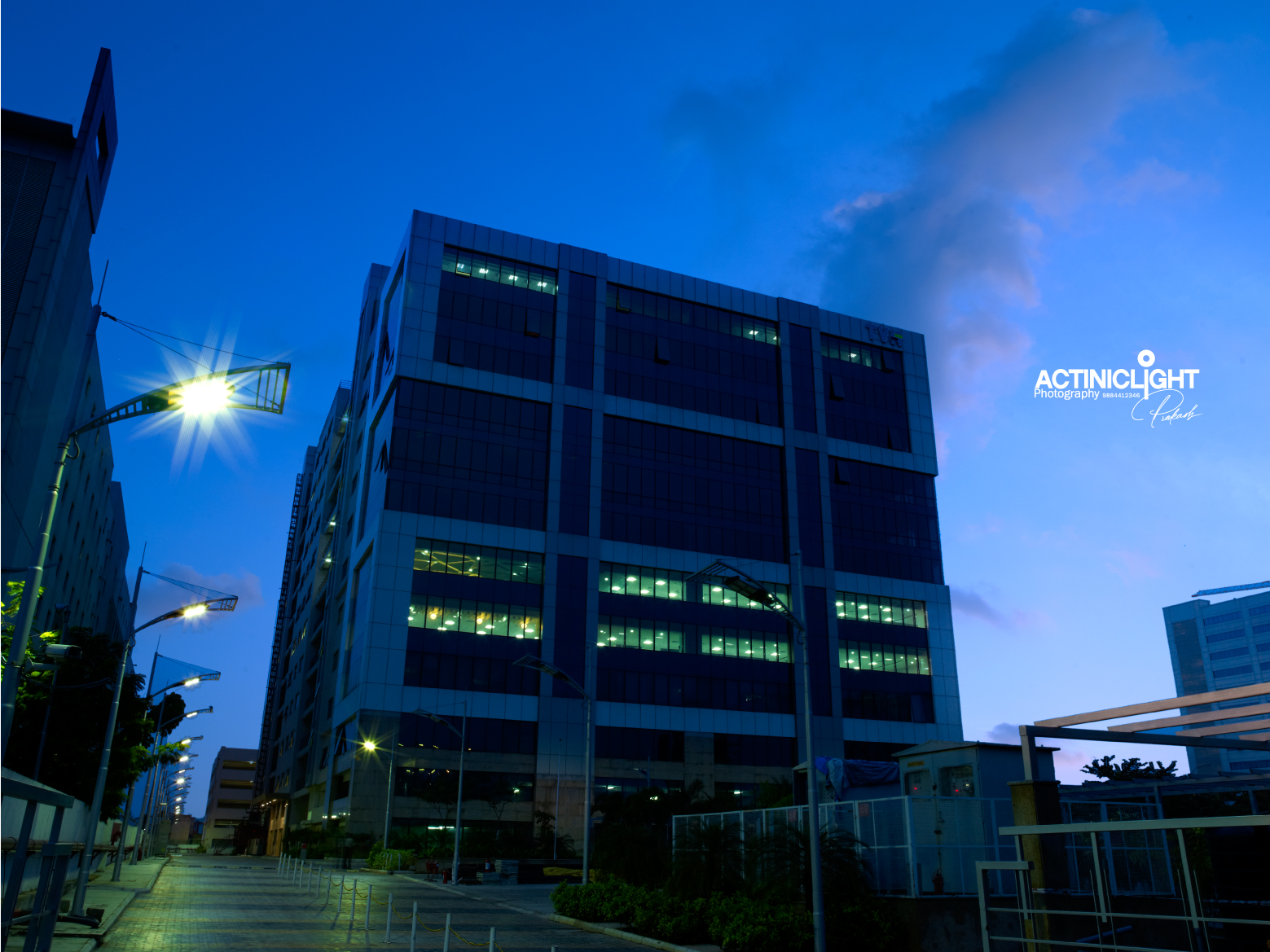 ACTINIC LIGHT PHOTOGRAPHY: T V H / AGNITIO PARK / AGENCY - PERCEPT H