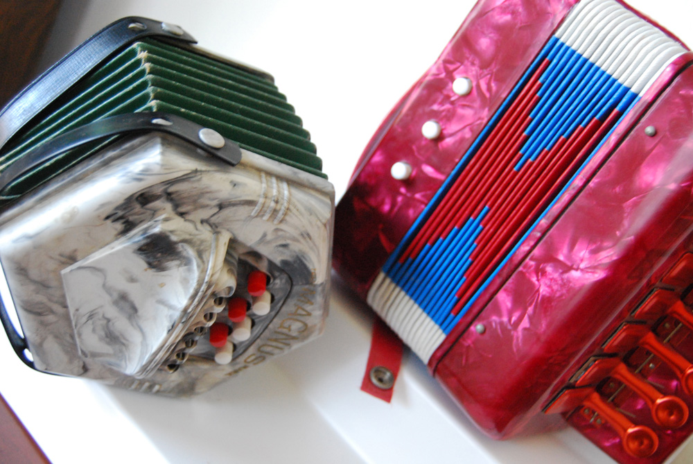 The Copycat Collector: COLLECTION #93: Toy Musical Instruments