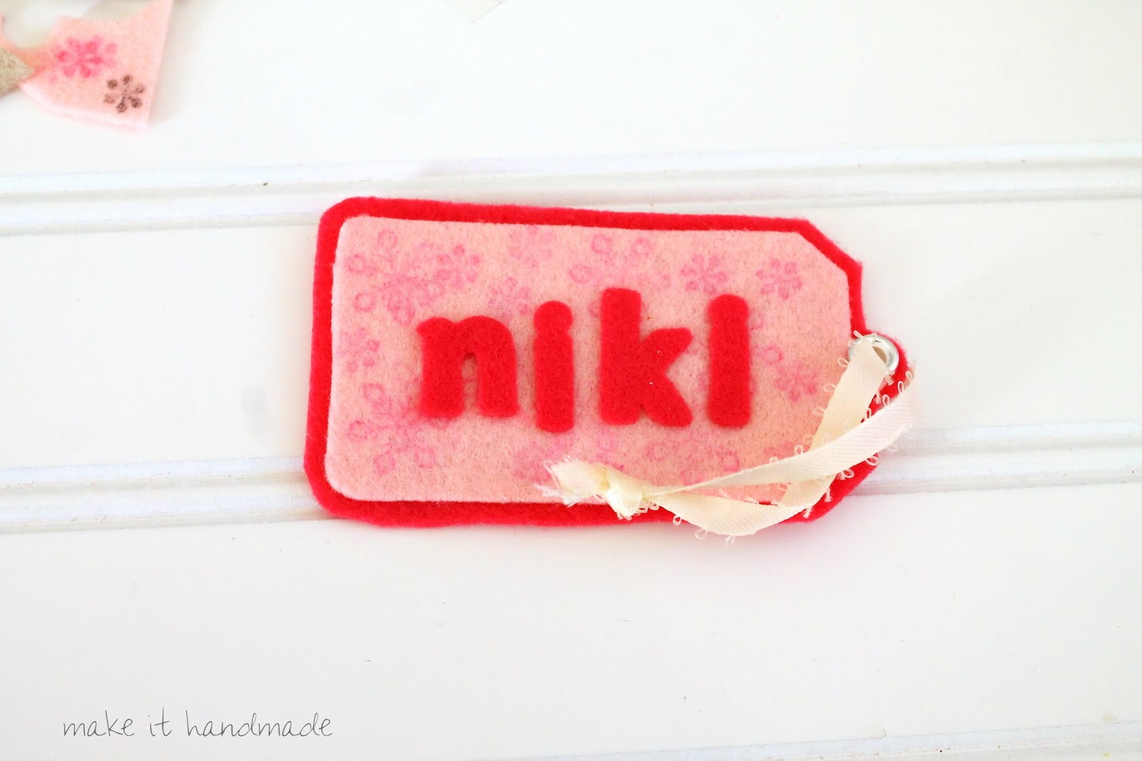 Make It Handmade: DIY Reusable Felt Gift Tags Tutorial