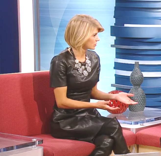 THE APPRECIATION OF BOOTED NEWS WOMEN BLOG : LIZ COLLIN'S SATURDAY ...