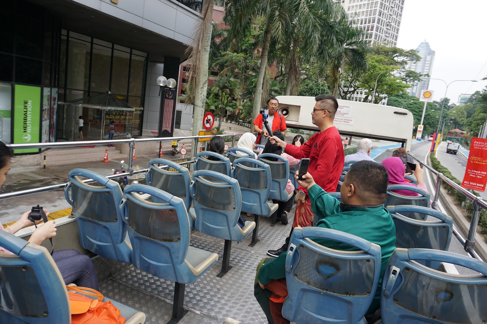 TEROKA KUALA LUMPUR DENGAN PERKHIDMATAN BAS KL HOP ON HOP OFF CITY TOUR