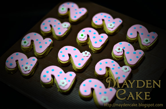 Mayden Cake & Personalized Gifts: Number 2 Cookies