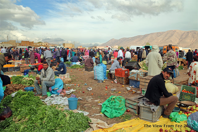 THE VIEW FROM FEZ: Sunday Souk in Guigou - Photo Essay
