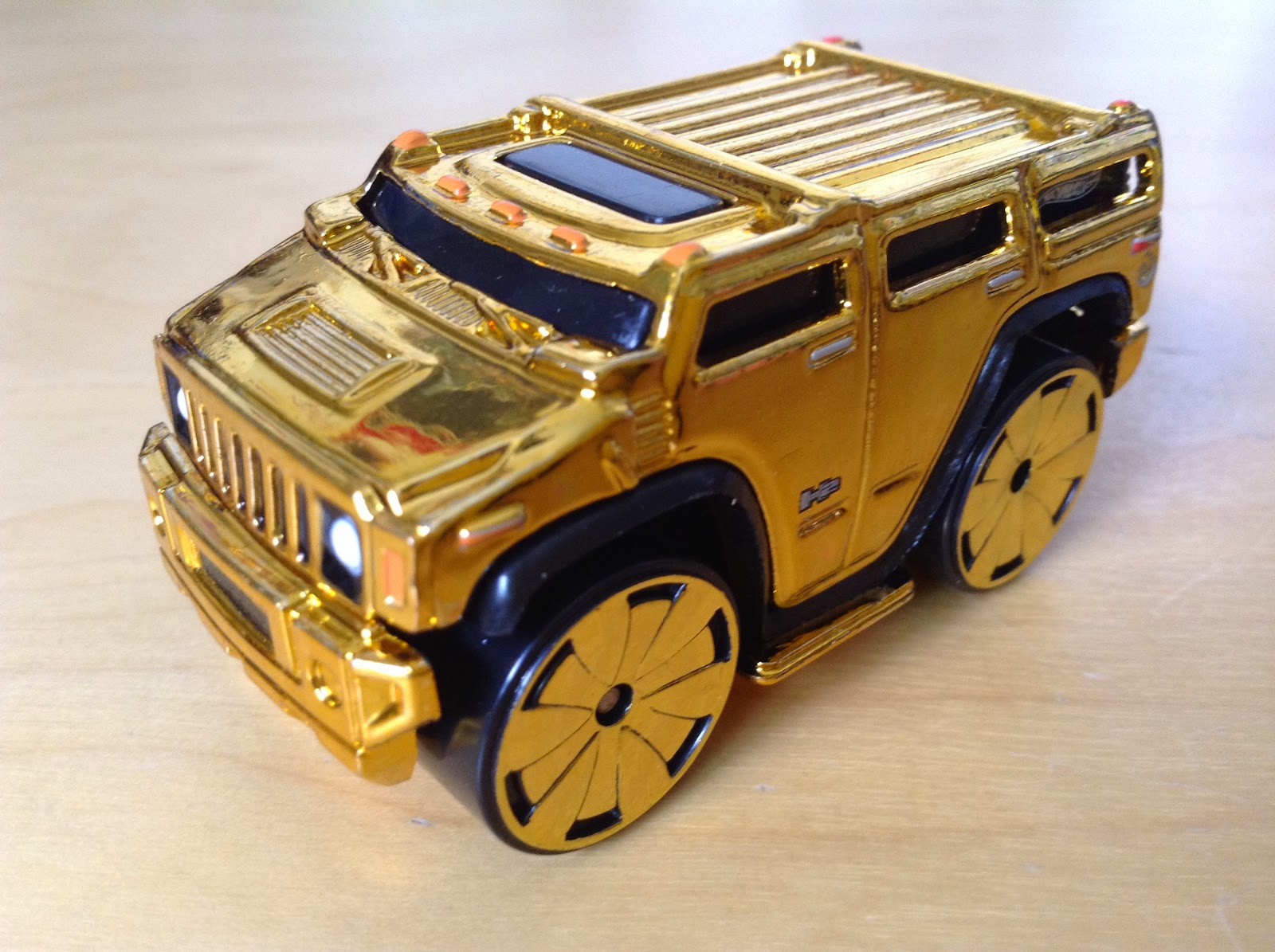 JULIAN'S HOT WHEELS BLOG: Kmart Mail-In Exclusive Gold Blings Hummer H2