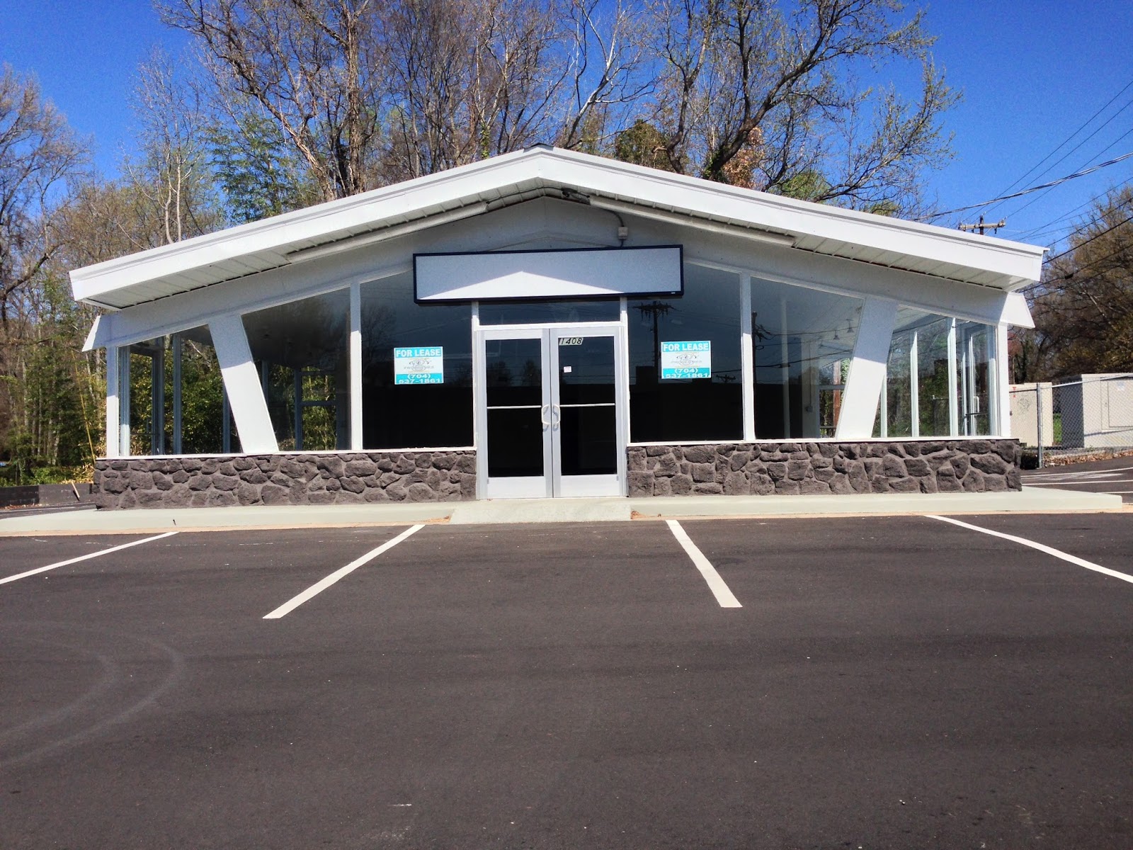 CHARLOTTE EATS: Burger Chef sign!