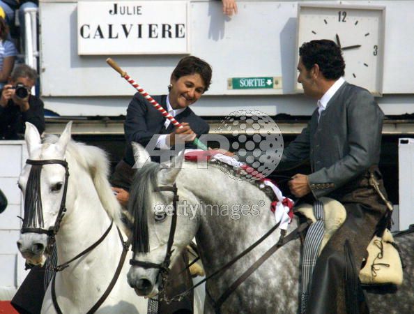 REJONEADORES: JULIA CALVIERE