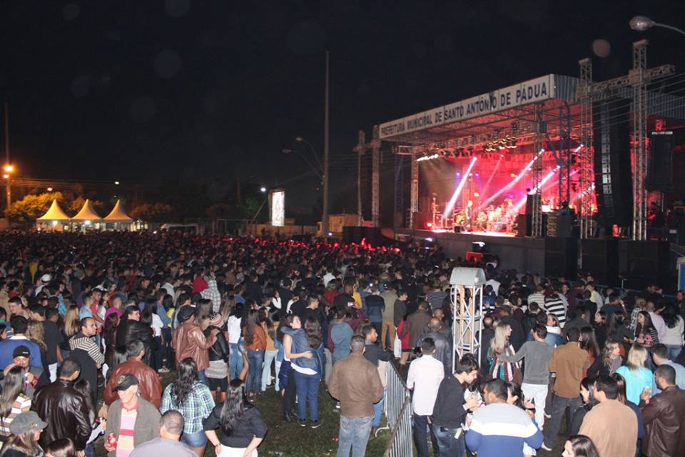 D.B. Informações: Show do Capital Inicial arrasta multidão para Expô Pádua.