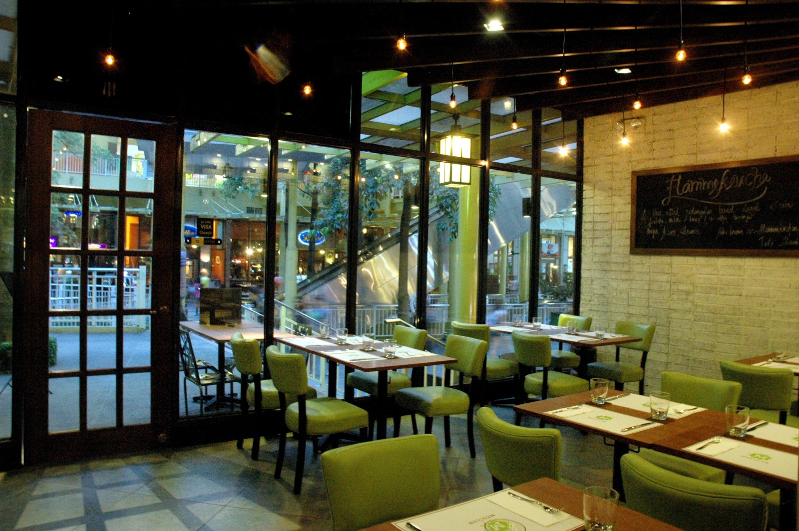 DUDE FOR FOOD: A Late Afternoon at Mesclun Bistro Serendra