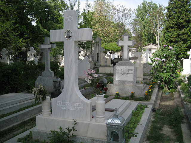 Impresii de calatorie: Cimitirul Bellu: Partea I: Personalitati