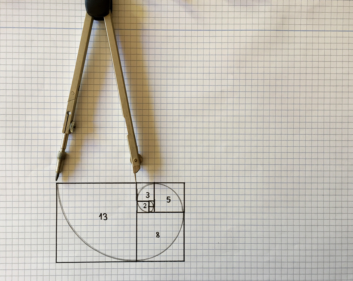 El Matenavegante: La Espiral de Fibonacci (1) : Dibujo en papel