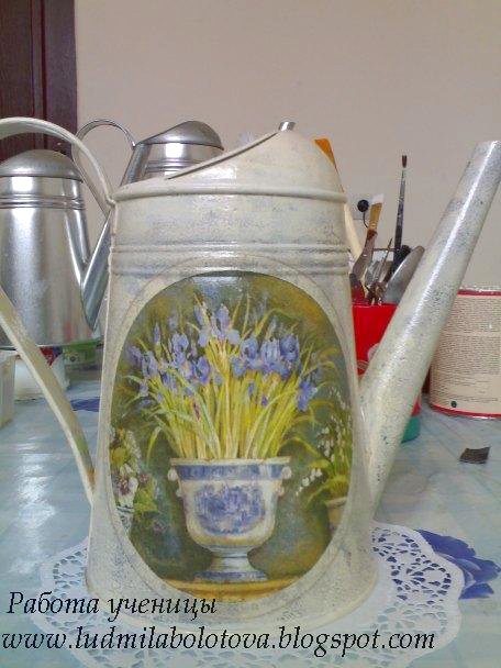 Decoupage. Decor training.