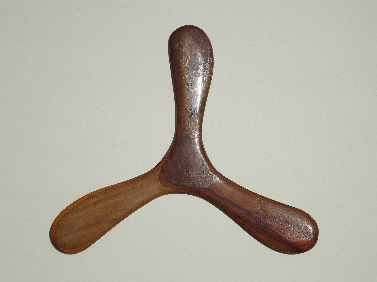 Boomerang, Búmeran, Búmerang