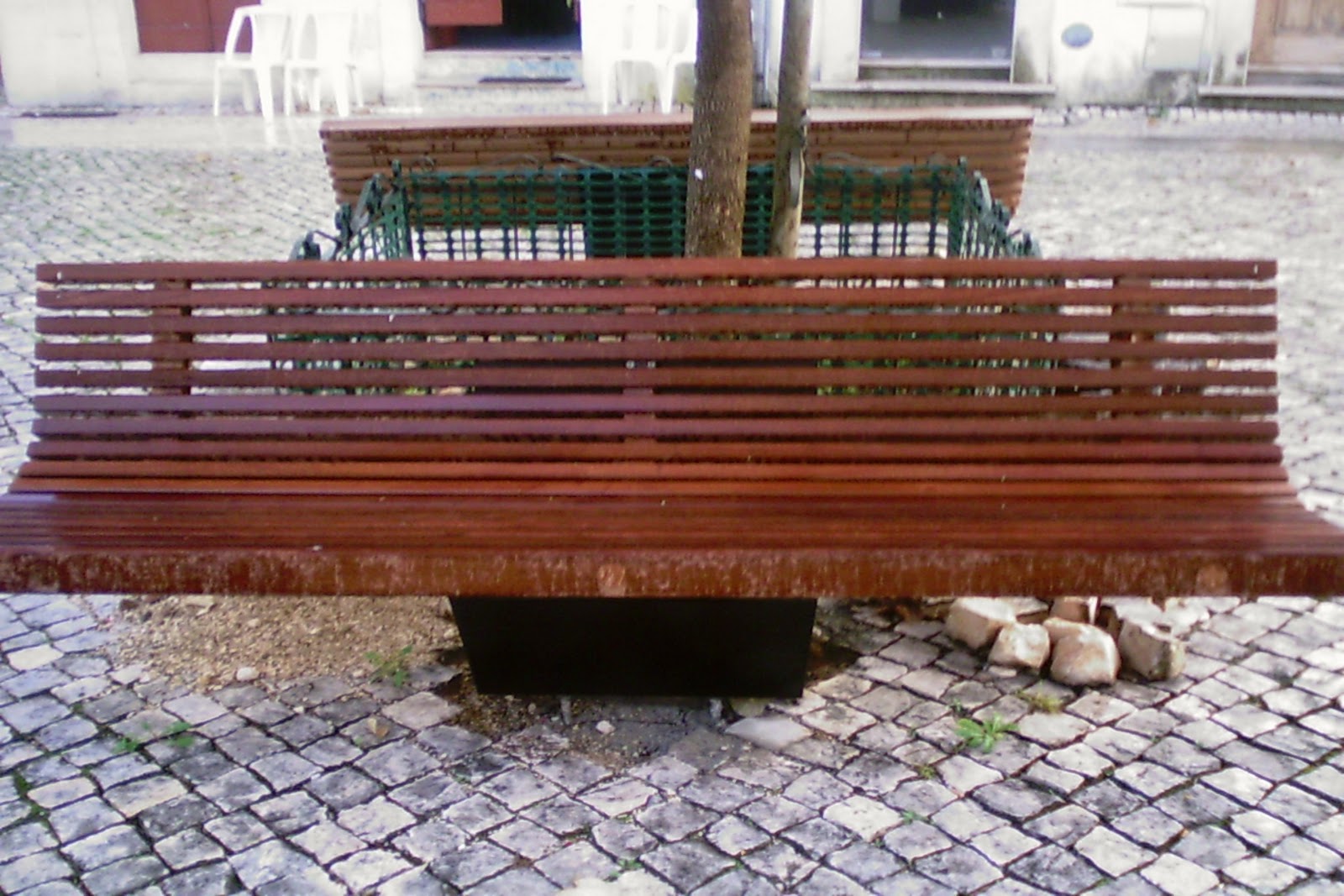 "In"dependente de Coimbra a Penacova.: No Largo do Romal as obras que ...