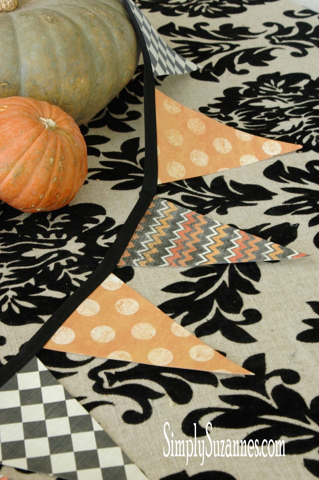 Simply Suzanne's AT HOME: simple Halloween bunting