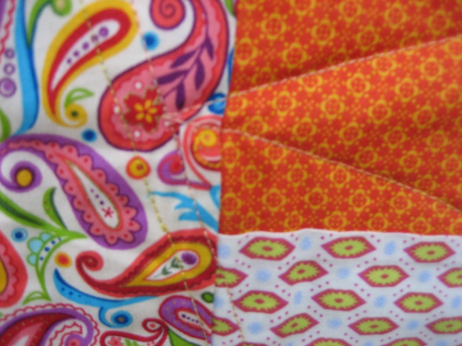 Di @ Willowbeck Designs: Psychedelic quilting