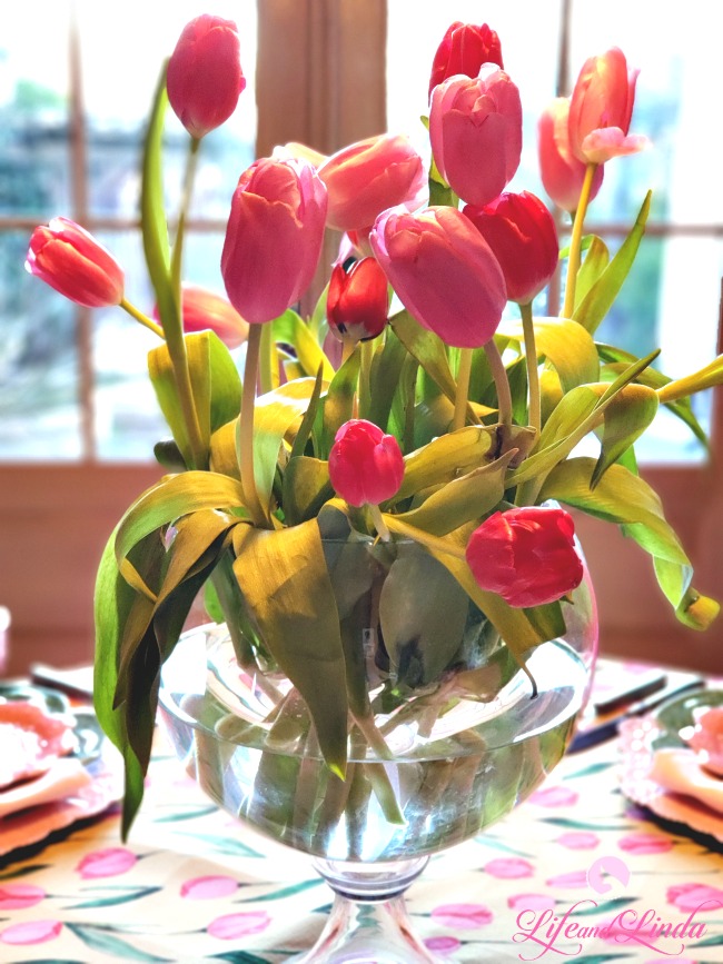 Dancing Tulips Tablescape | Life and Linda