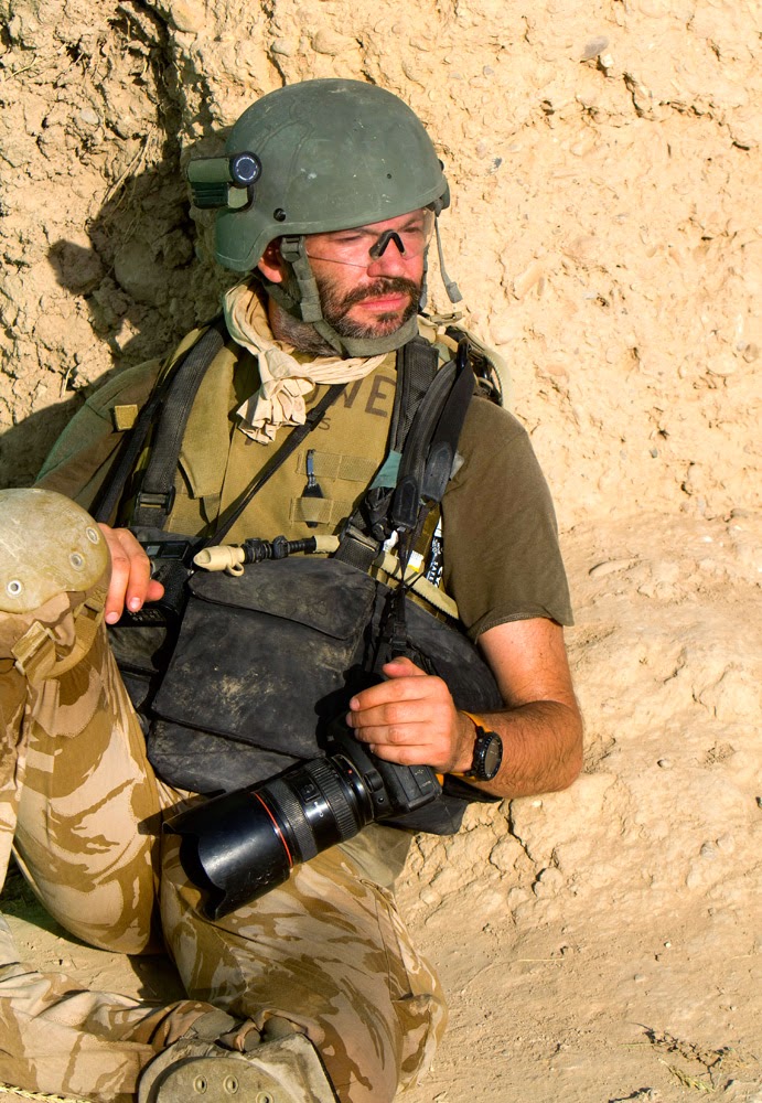 Through Picture: A Beautiful Photographer: Jason P. Howe