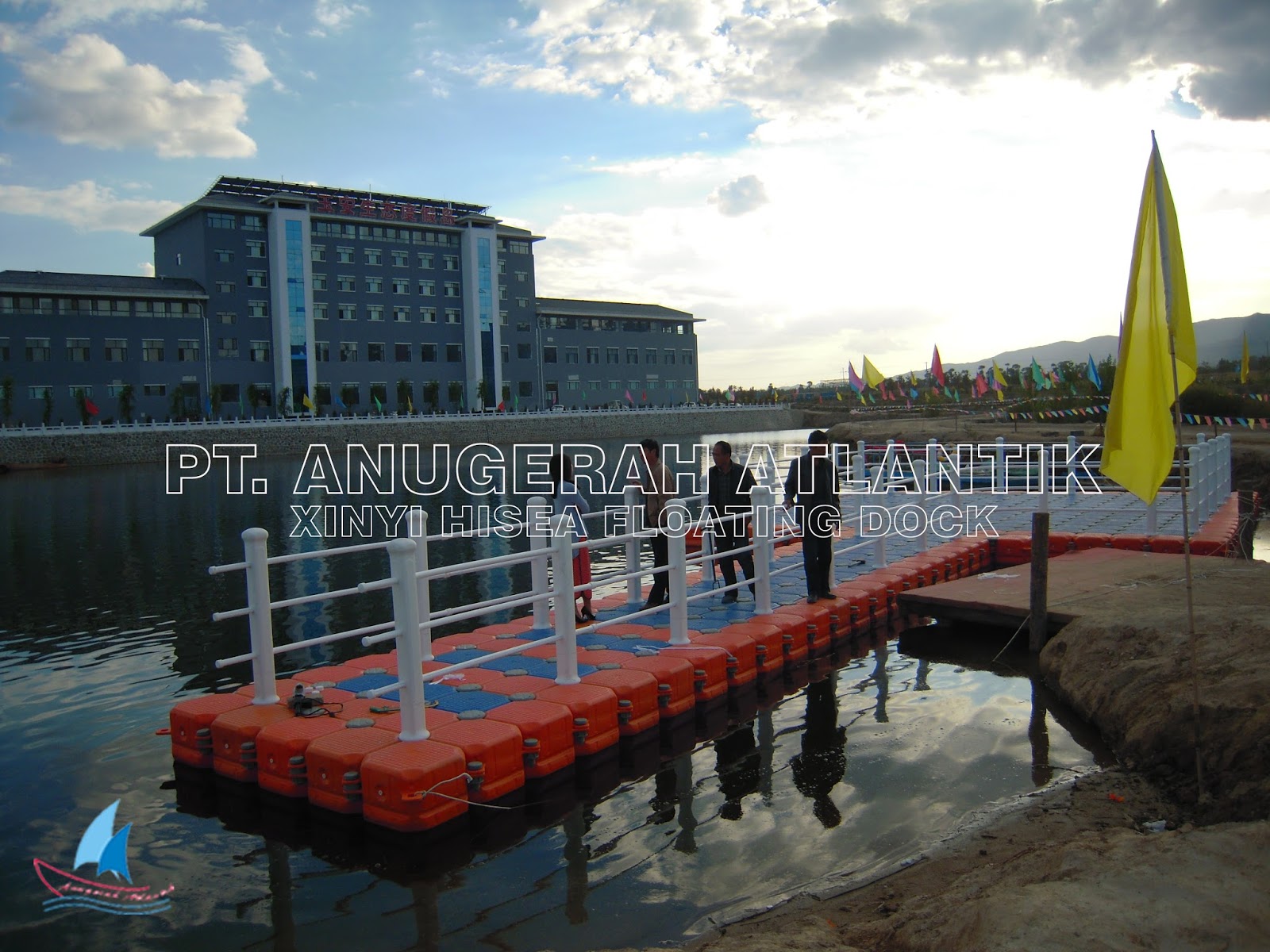 Marine Engineering: Dermaga Apung Aplikasi Modular Float System